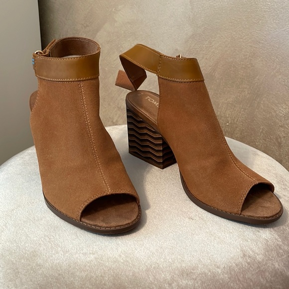 Toms | Shoes | Toms Brown Peep Toe Heels | Poshmark